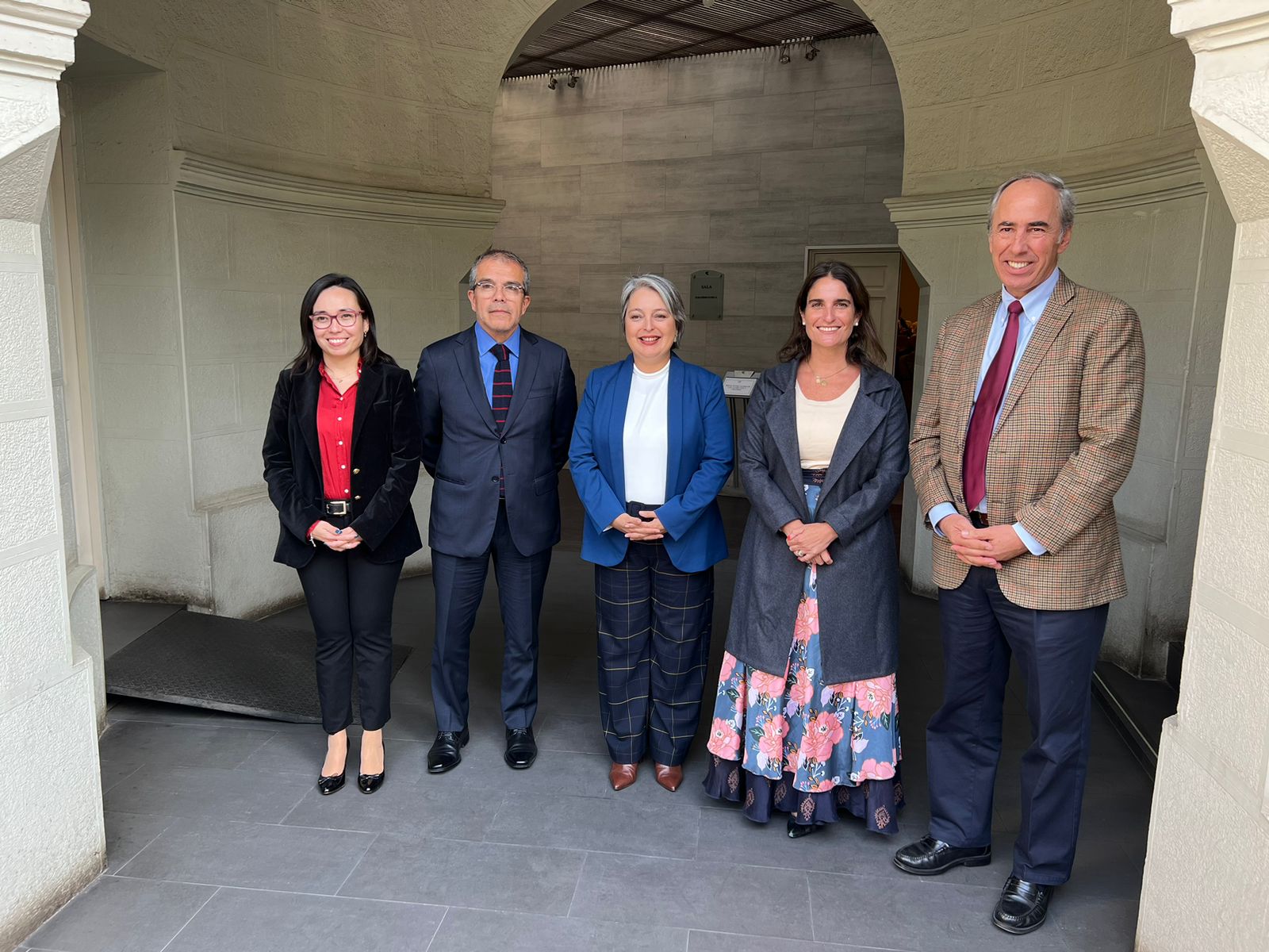 Ministra del Trabajo y Previsión Social expuso en seminario CNC sobre la Ley de 40 horas ...